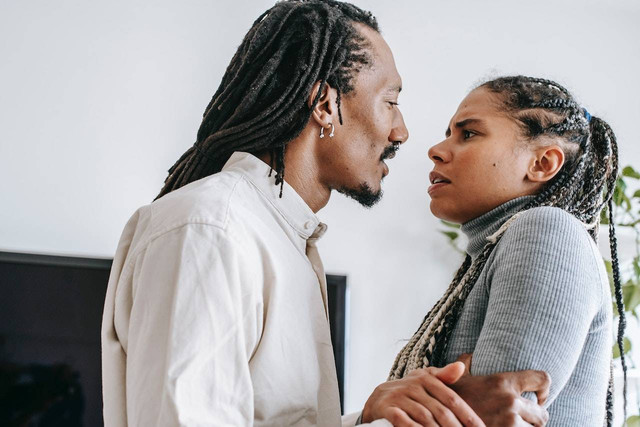 5 Ciri-Ciri Manipulatif dalam Hubungan yang Harus diwaspadai | kumparan.com