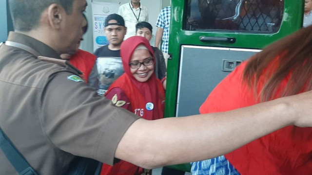 Kadis Perpustakaan Makassar Tenri Palallo Jadi Tersangka Korupsi Gedung Rp 7,9 M | kumparan.com