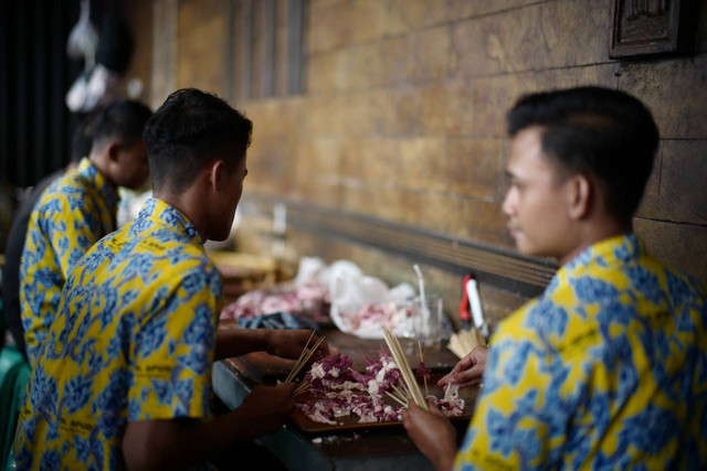 4 Rekomendasi Warung Sate Padang Enak di Bekasi | kumparan.com
