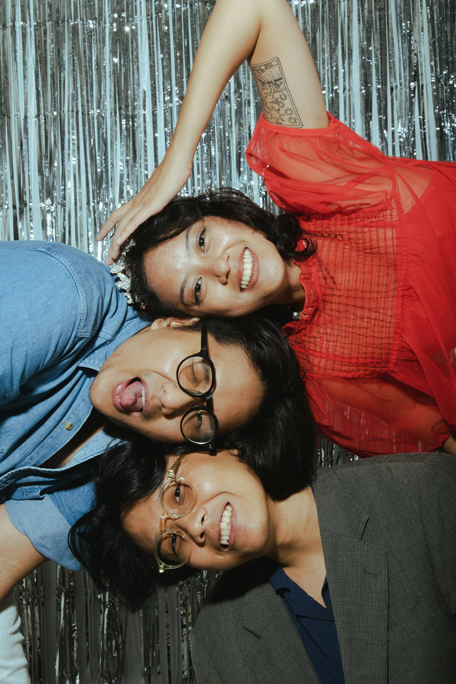 Grrrl Gang Kembali Bawa Single Baru Berjudul Blue-Stained Lips ...