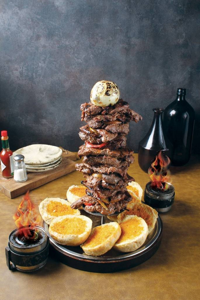 Pengalaman Makan Steak Monster 1 Kg, Bisa untuk 4-6 Orang | kumparan.com