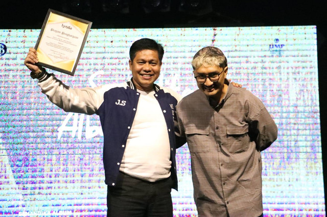 Rektor UMP Kembali Terima Penghargaan Tokoh Peduli Musisi dan Pegiat ...