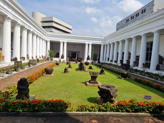 Museum Nasional Indonesia Kembali Dibuka untuk Umum Setelah Setahun Ditutup | kumparan.com