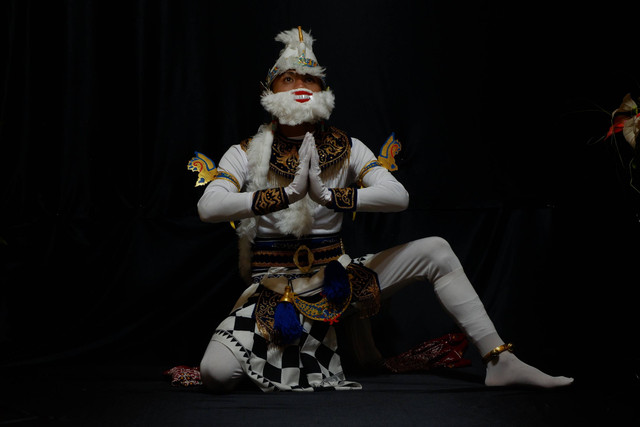 Kethek Ogleng: Kesenian Tari Asli Desa Tokawi, Pacitan | kumparan.com