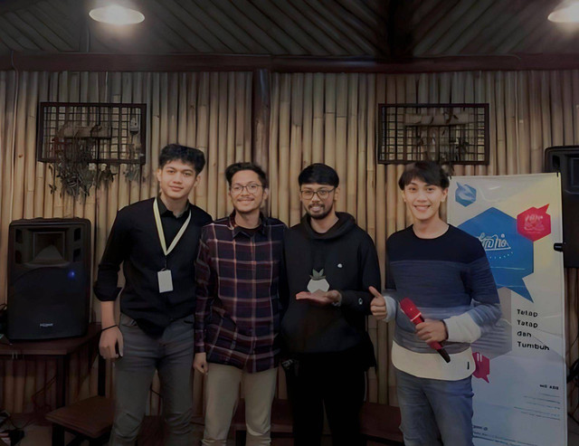 Taufik Ismail, Influencer yang Sukses Mendirikan International Digital ...