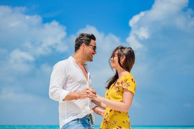 14 Caption Sayang Pacar Tidak Lebay | kumparan.com