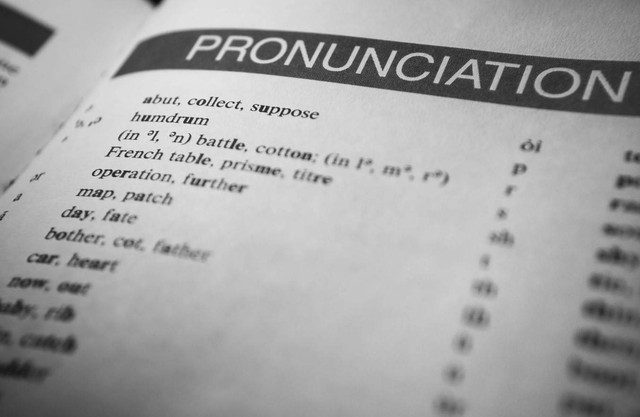 Makeup atau Make Up? Ini Penggunaan yang Tepat dalam Bahasa Inggris ...