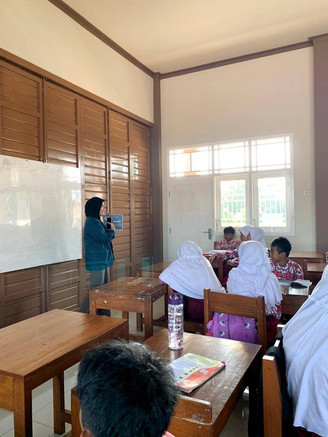 Mahasiswa KKN UNDIP Sosialisasi mengenai Dunia Perkapalan di MIM ...