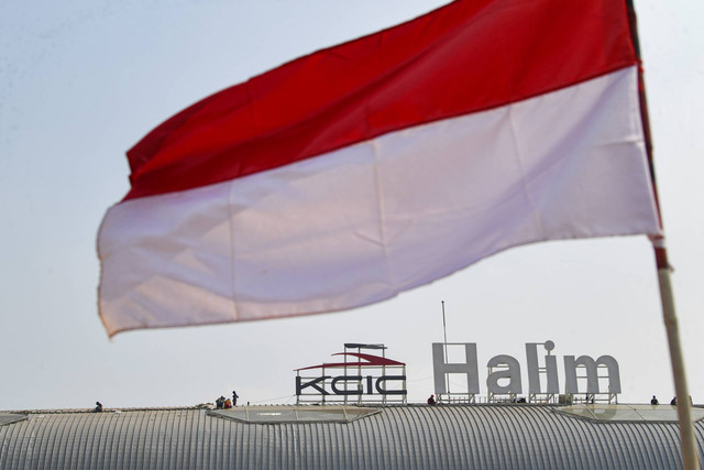 Kereta Cepat Diresmikan Hari Ini, Akses ke Stasiun Halim Bisa Naik ...