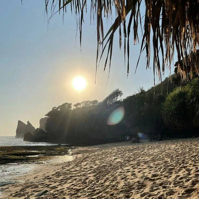 Senja Indah di Pantai Selatan Jawa | kumparan.com