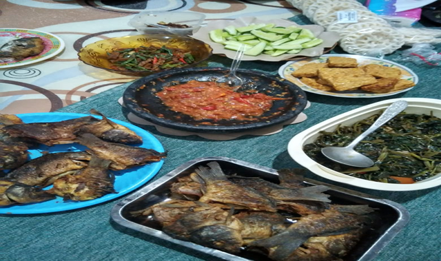 Botram atau Balakecrakan, Tradisi Kampung yang Ramai di Kota | kumparan.com