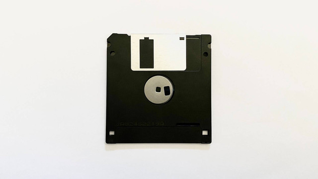 floppy disk artinya