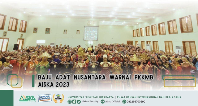 Baju Adat Nusantara Warnai PPKMB AISKA 2023 | kumparan.com
