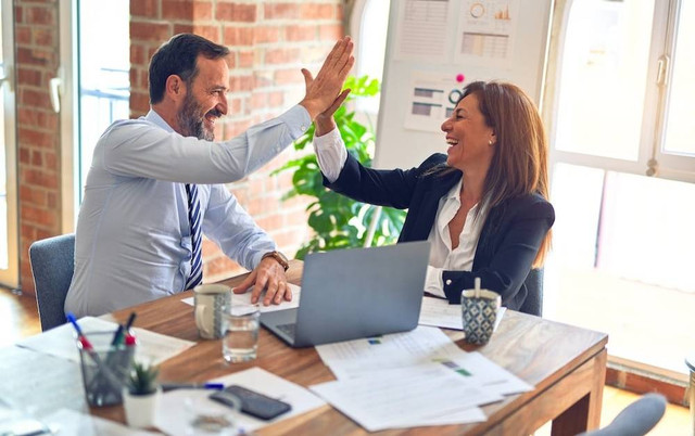 6 Contoh Asuransi Kesehatan yang Penting Diketahui | kumparan.com