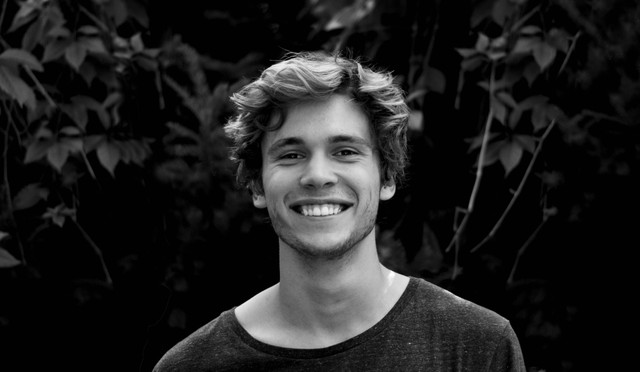 Memahami Istilah Brondong dalam Dunia Percintaan | kumparan.com