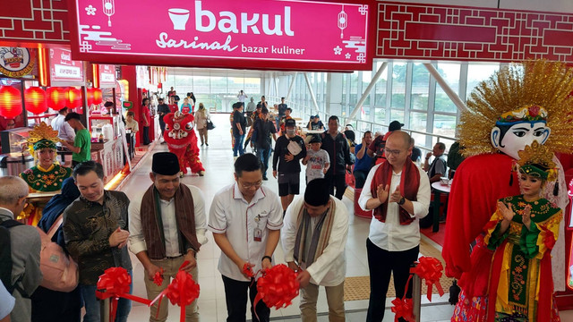 Bazar Kuliner Khas Nusantara di Stasiun Kereta Cepat Halim | kumparan.com