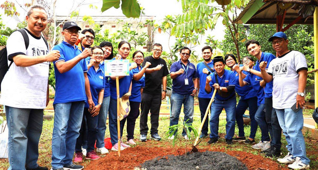 Menanam Pohon: Simbol Kehidupan dan Tanggung Jawab Pendidik | kumparan.com