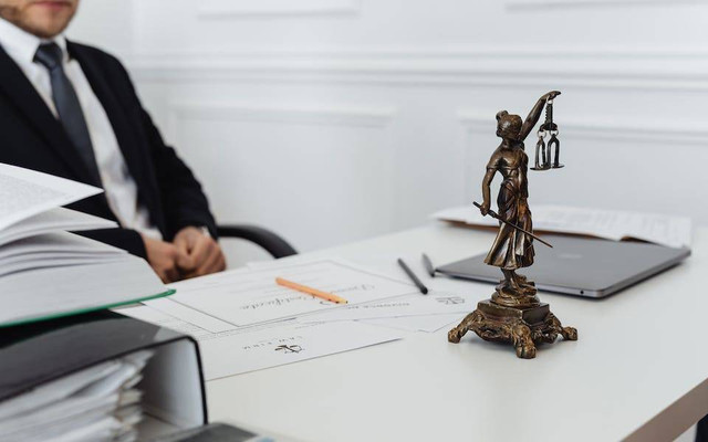 Mengetahui Ciri-ciri Konstitusi Tertulis dan tidak Tertulis | kumparan.com