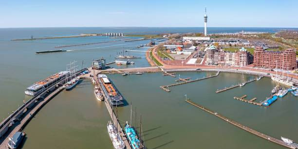 Sejarah Belanda Pertama Kali Mendarat di Kalimantan Timur untuk Menjajah | kumparan.com