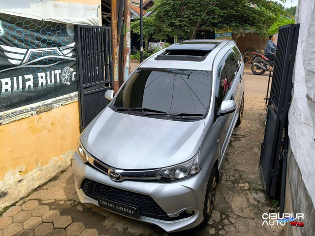 Bikin Veloz Lawas Senyaman Innova Zenix, Pasang Kaca Panoramic Rp 40 ...