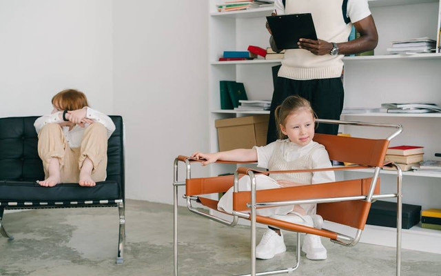 7 Jenis Terapi untuk Anak Autisme agar Tumbuh Kembang Lancar | kumparan.com