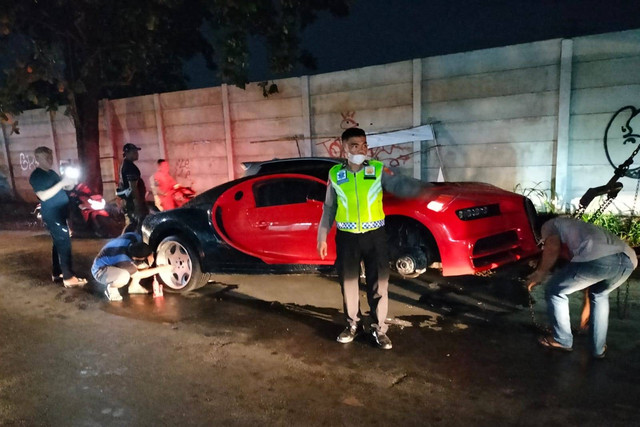 Mobil Rakitan Mirip Bugatti Mogok di Depok, Sempat Buat Lalu Lintas ...