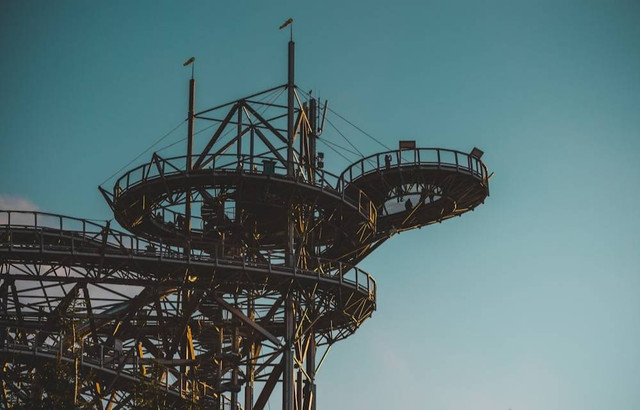 Cara Naik Skywalk Senayan Park dan Harga Tiketnya | kumparan.com