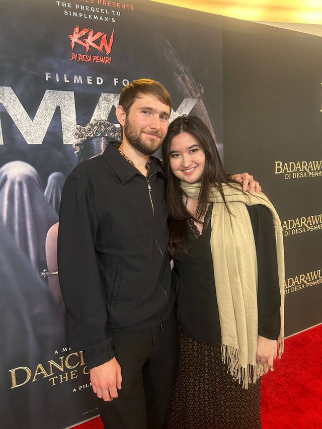 Unggah Foto Bersama Kekasih Bule, Stephanie Poetri: We Got Enganged! | kumparan.com