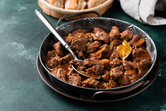 7 Rekomendasi Makanan Khas Padang yang Menggugah Selera | kumparan.com