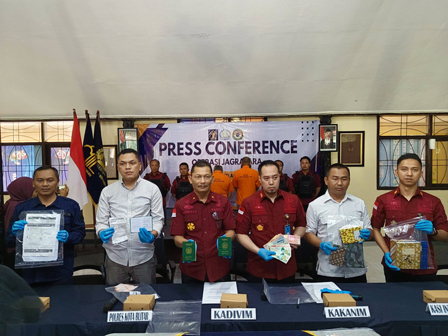 Operasi Pengawasan dan Penindakan Keimigrasian dengan sandi “JAGRATARA” | kumparan.com