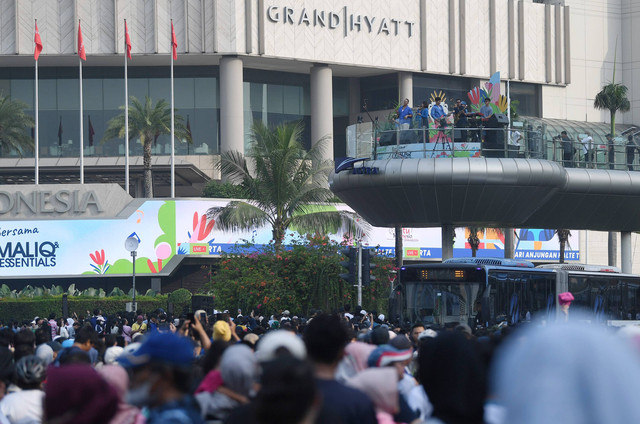Momen Maliq & D'Essentials Tampil di CFD Viral, Angga: Rezeki Anak ...