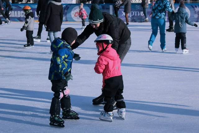 Oasis Centre Arena, Tempat Main Ice Skating di AEON Mall Jakarta Timur ...