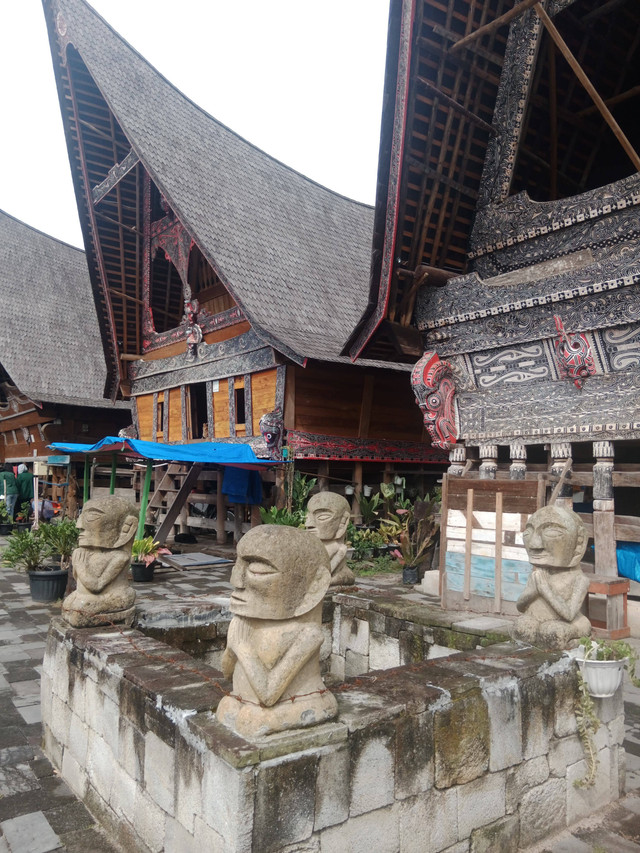 Fakta menarik tentang Kampung Ulos, Huta Raja, Kabupaten Samosir ...