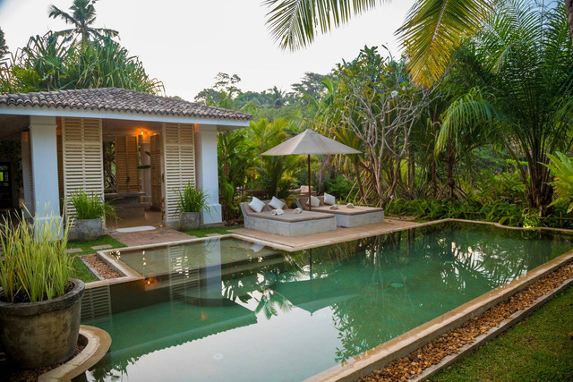 Astakaia Cottage, Penginapan Bergaya Tropikal yang Nyaman di Bandung ...