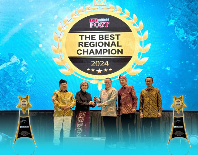 Bank Kalbar Raih Penghargaan BUMD Terbaik 2024 | kumparan.com