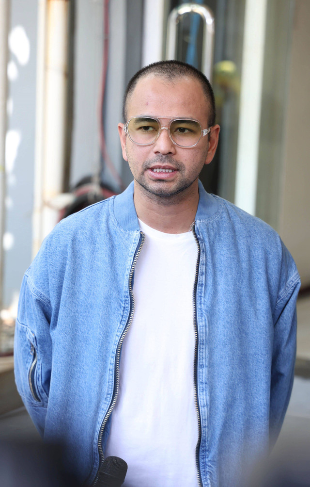 Raffi Ahmad Ungkap soal Asal-usul Baby Lily | kumparan.com