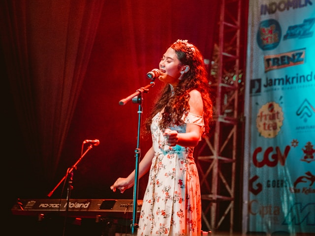 50 Contoh Lagu Pop Indonesia Terpopuler yang Wajib Masuk Playlist ...