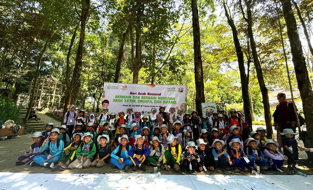 Sinergi Foundation Sambut Hari Anak Nasional dengan Penuh Keceriaan Anak Yatim | kumparan.com