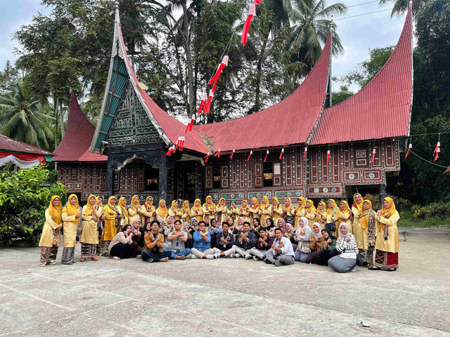 Bundo Kanduang: Penjaga Adat dan Identitas Minangkabau | kumparan.com