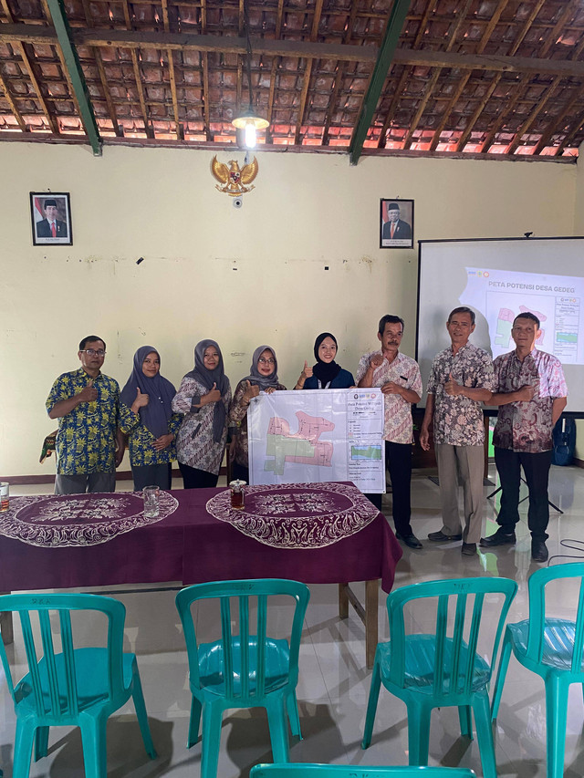 Aset Berharga Desa! Mahasiswa KKN UNDIP Ciptakan Peta Potensi UMKM | kumparan.com