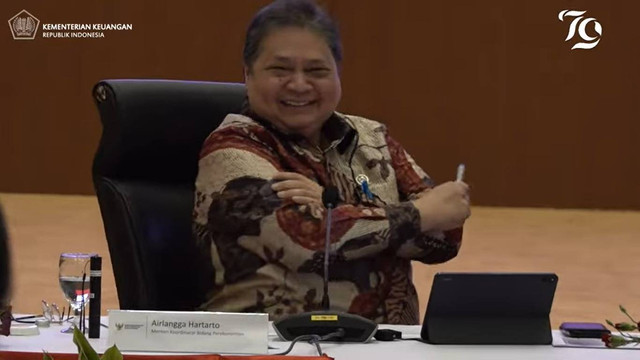 Canda Airlangga ke Wartawan: Sekarang Perebutan Bukan Hanya Kursi, Mic ...