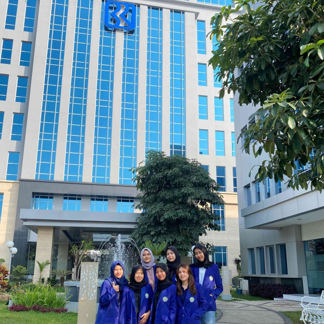 Sinergi FEB UM dalam Mendukung SDGs Melalui Magang di BRI KC Malang ...