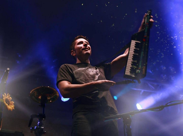 Makna Lagu Fireflies - Owl City beserta Liriknya | kumparan.com
