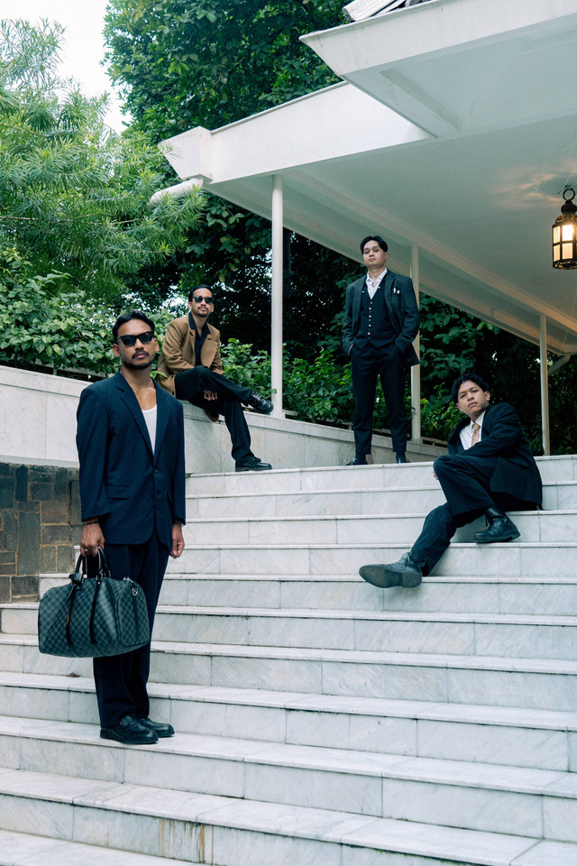 .Feast Hadirkan Nuansa Berbeda di Album Membangun & Menghancurkan ...