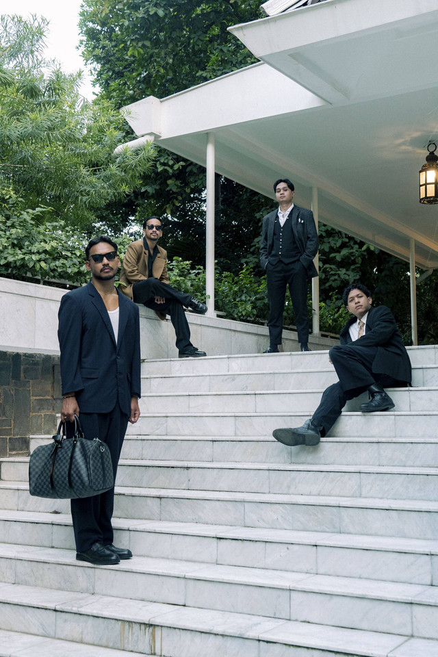 Lagu Nina Raih 100 Juta Pendengar di Spotify, Adnan .Feast: Surreal ...