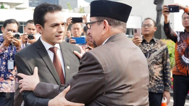Gamal Albinsaid: Representasi Anak Muda dengan Visi Besar di Parlemen ...