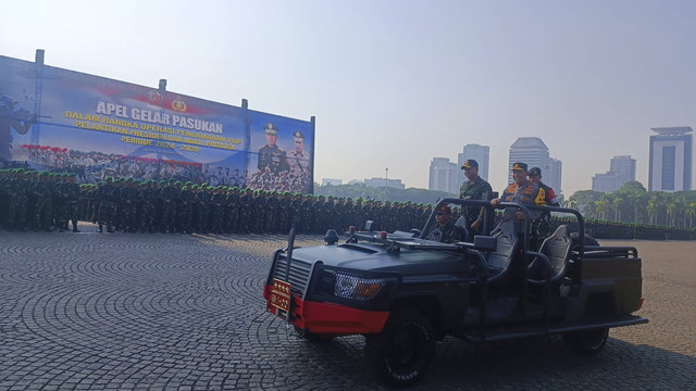 Panglima TNI & Kapolri Pimpin Apel Pengamanan Pelantikan Presiden di Monas | kumparan.com