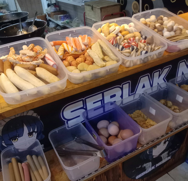 Seblak Prasmanan Sebagai Junkfood Favorit Semua Kalangan | kumparan.com