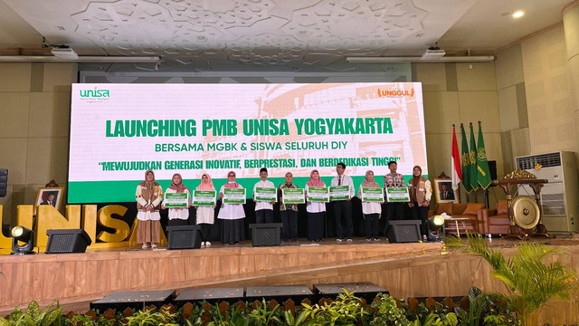 Unisa Yogyakarta Salurkan Beasiswa Rp 7,1 Miliar untuk 511 Mahasiswa di 2024 | kumparan.com