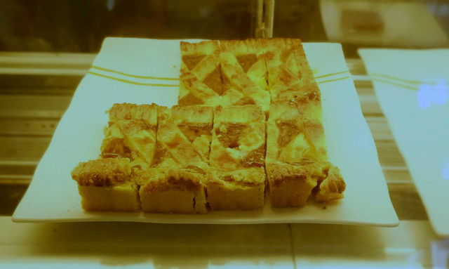 Asal-usul Bika Ambon: Sejarah dan Keunikan Kue Tradisional dari Medan ... Asal-usul Bika Ambon: Sejarah dan Keunikan Kue Tradisional dari Medan ...